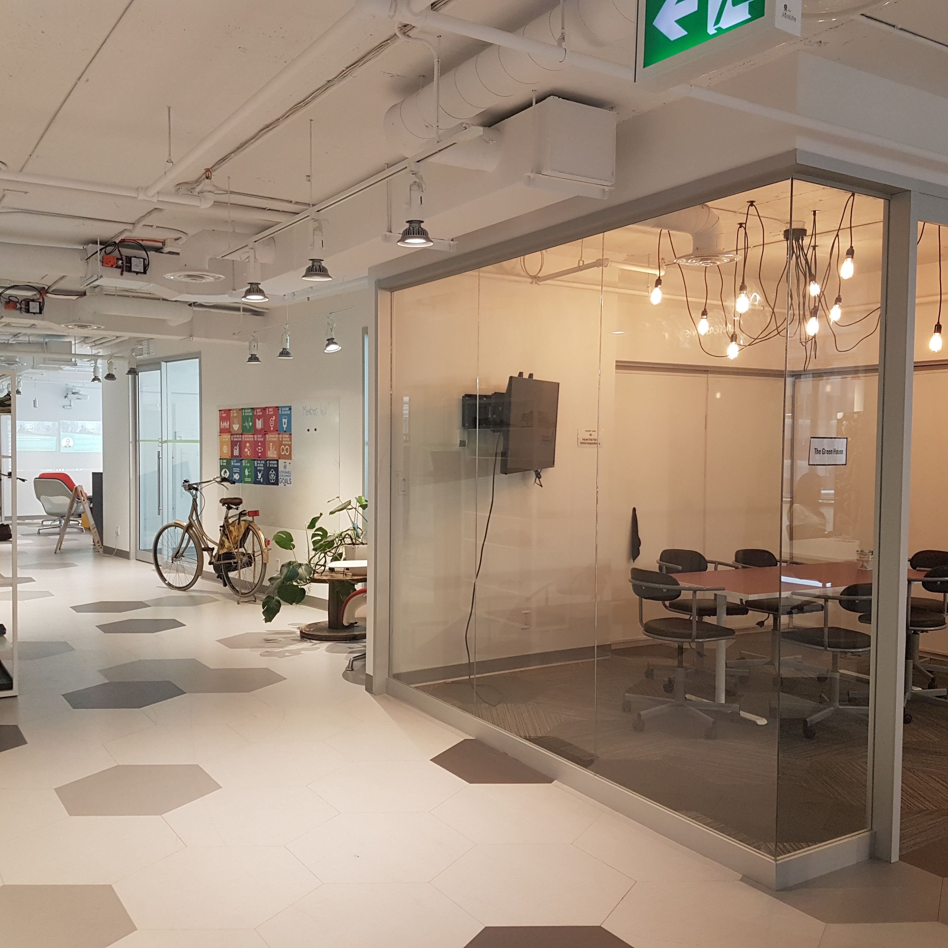 DCD Blogs/Visiting the Imapct Hub Ottawa - wiki